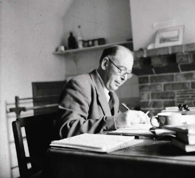 Veritas Press | Helping Students Enjoy the “Uncharted” Lewis